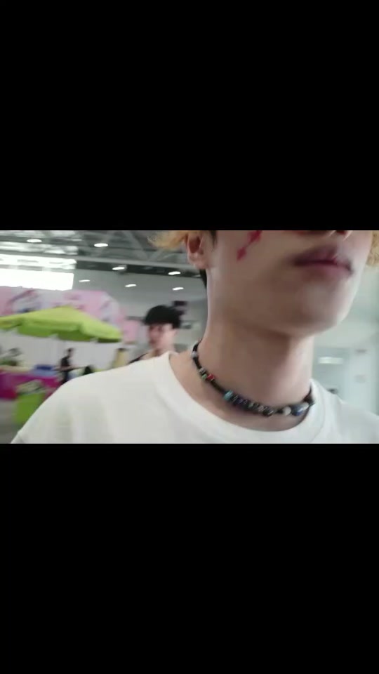 cp30终于看到摇姐了！ @走路摇zly #cp30 #cosplay #cos #走路摇zly #漫展 - 抖音