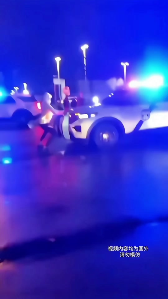 记住一句话 佛罗里达 不养闲人之 烟头烫巴雷特 #佛罗里达州不养闲人 #名场面 #盘点那些满级人类 #万万没想到 #万恶之源 - 抖音