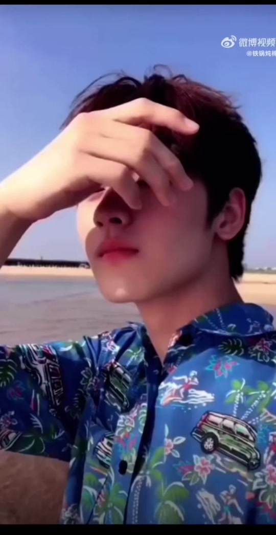 ☁️🎵🎧 APT#秀出你的apt壁纸、#网易云背景图#终于让我用上APT抠图了#Rose#迪丽热巴 最近发现了一首超洗脑的歌～☁️🎵🎧 APT ...