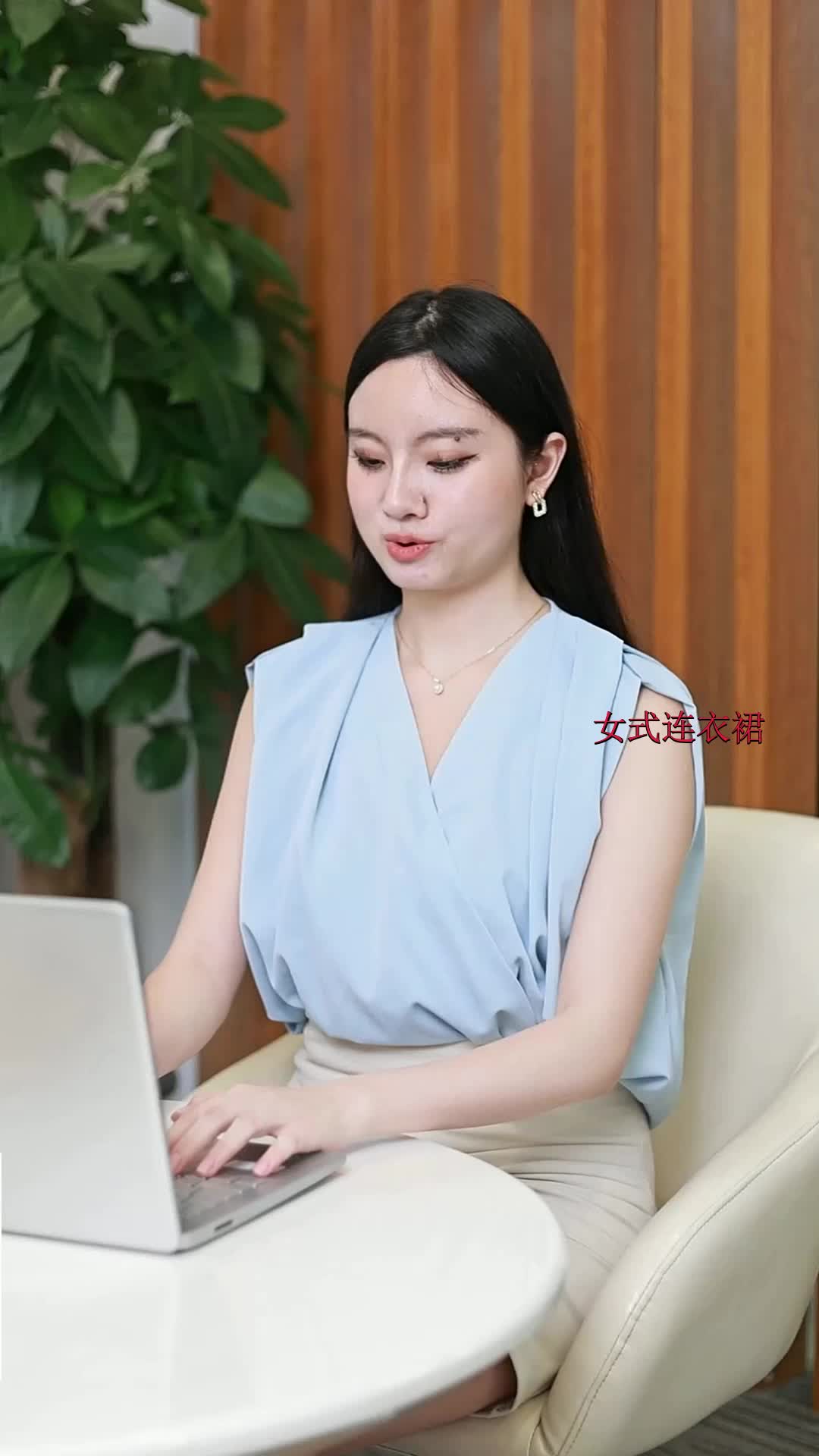👔男生穿搭技巧。👀颜值一般懂穿搭帅哥，颜值高不懂穿搭屌丝，人靠衣装，马靠鞍，女生最讨厌的穿搭千万别碰。 👖不管什么身材一定不要搭紧身裤，满身logo的衣服非特殊场合别碰，大多数人驾驭不