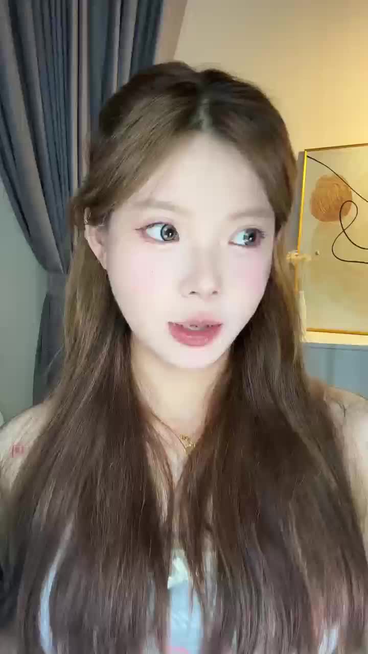 #素人改造 简简单单几下，秒变皮相美女#化妆教程 #阴影 #高光 #木柯诗修容 - 抖音